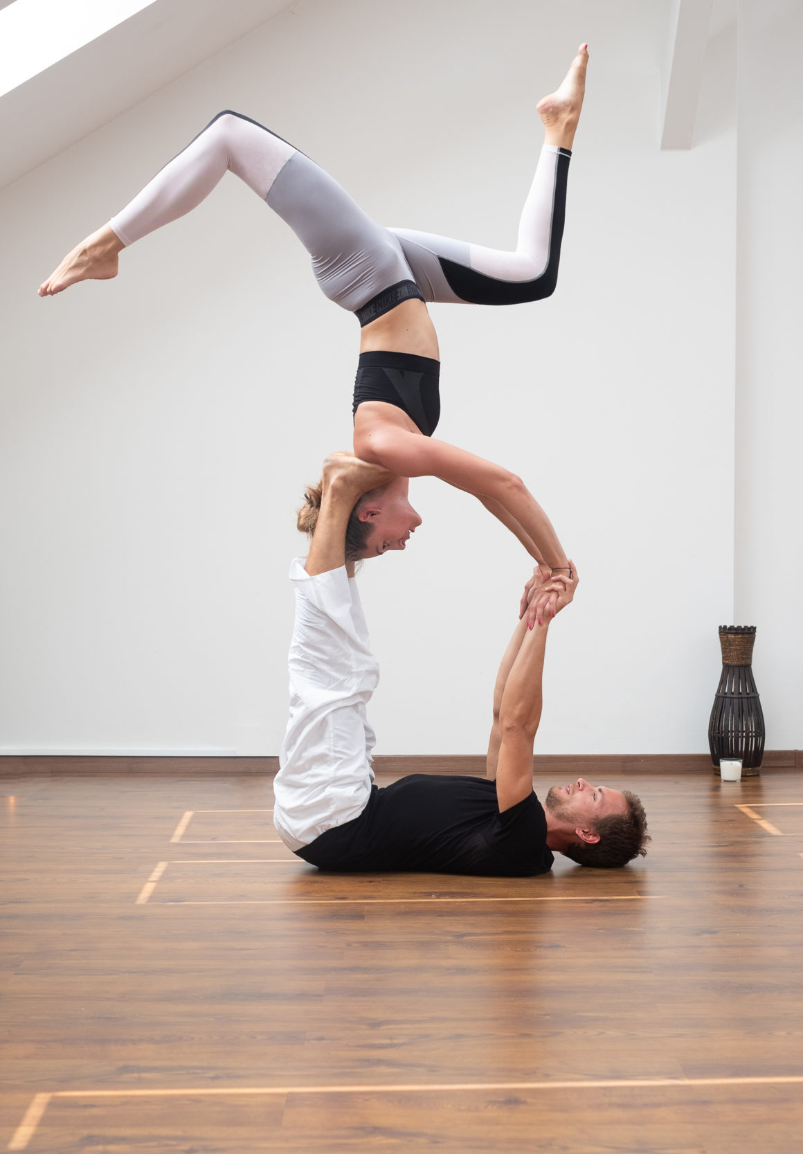 ACROYOGA KURZ – YogaHouse